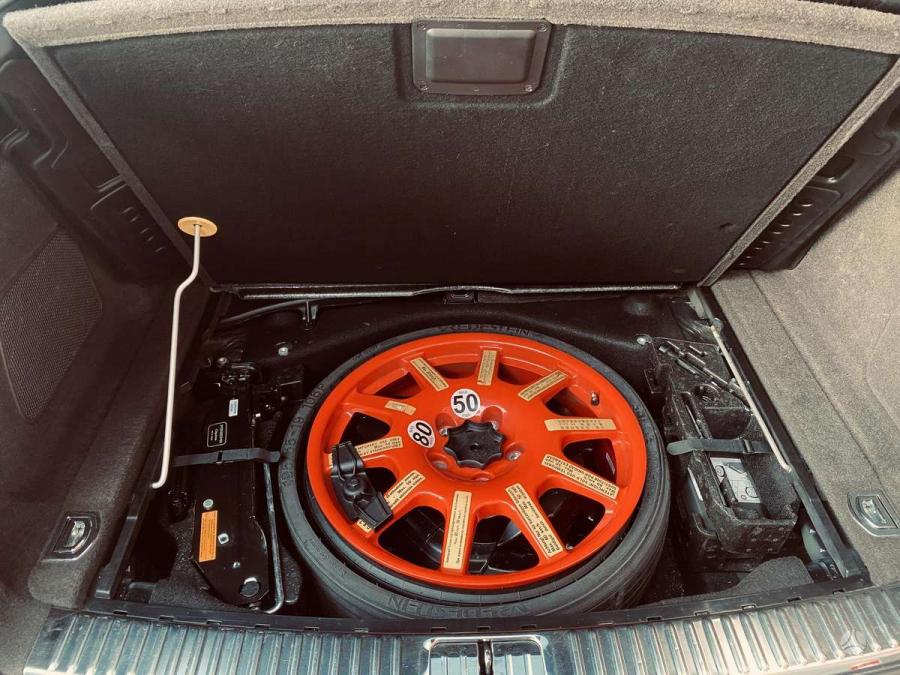 Blue Porsche Cayenne 2015 in Kaunas, with an engine capacity of 4.81 L and mileage of 134 thousand km for 24900 €, photo 19 on AUTOMOTO.COM.LV