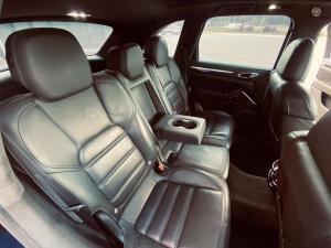 Blue Porsche Cayenne 2015 in Kaunas, with an engine capacity of 4.81 L and mileage of 134 thousand km for 24900 €, photo 22 on AUTOMOTO.COM.LV