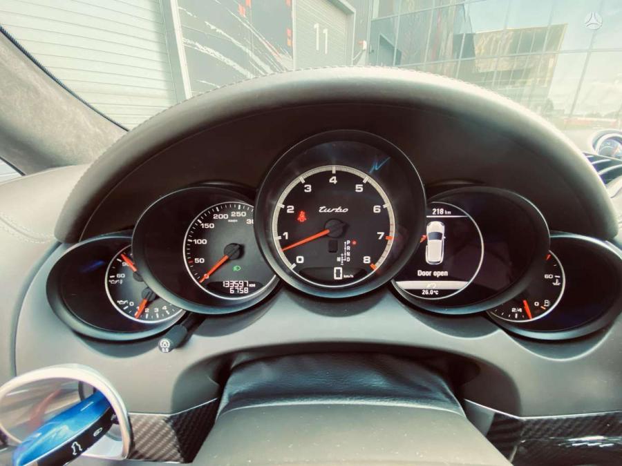 Blue Porsche Cayenne 2015 in Kaunas, with an engine capacity of 4.81 L and mileage of 134 thousand km for 24900 €, photo 29 on AUTOMOTO.COM.LV