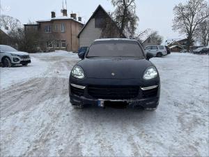 Blue Porsche Cayenne 2016 in Panevezys, with an engine capacity of 3.60 L and mileage of 157 thousand km for 20800 €, photo  on AUTOMOTO.COM.LV