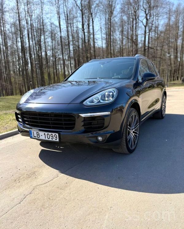 Zils Porsche Cayenne 2016 Rīga, ar dzinēja tilpumu 4.20 L un nobraukumu 192 tūkst. km par 29800 €, foto 3 vietnē AUTOMOTO.COM.LV