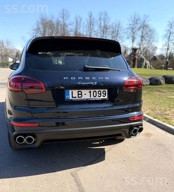 Zils Porsche Cayenne 2016 Rīga, ar dzinēja tilpumu 4.20 L un nobraukumu 192 tūkst. km par 29800 €, foto 7 vietnē AUTOMOTO.COM.LV