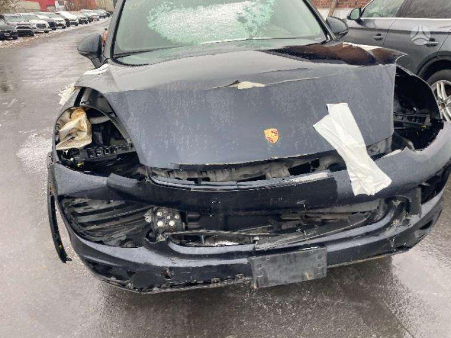 Zils Porsche Cayenne 2016 Šauļi, ar dzinēja tilpumu 3.60 L un nobraukumu 204 tūkst. km par 9950 €, foto 3 vietnē AUTOMOTO.COM.LV