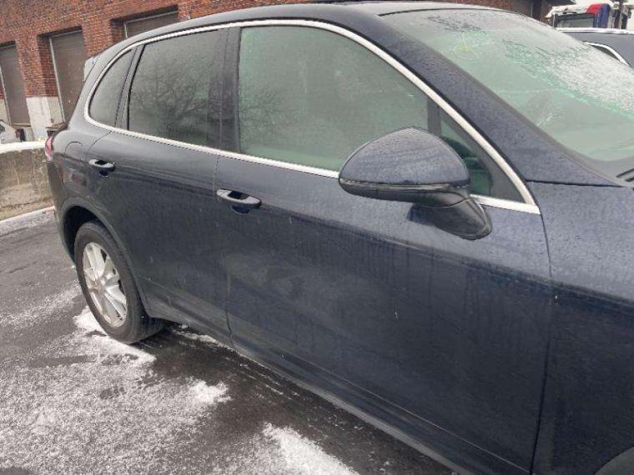 Zils Porsche Cayenne 2016 Šauļi, ar dzinēja tilpumu 3.60 L un nobraukumu 204 tūkst. km par 9950 €, foto 10 vietnē AUTOMOTO.COM.LV