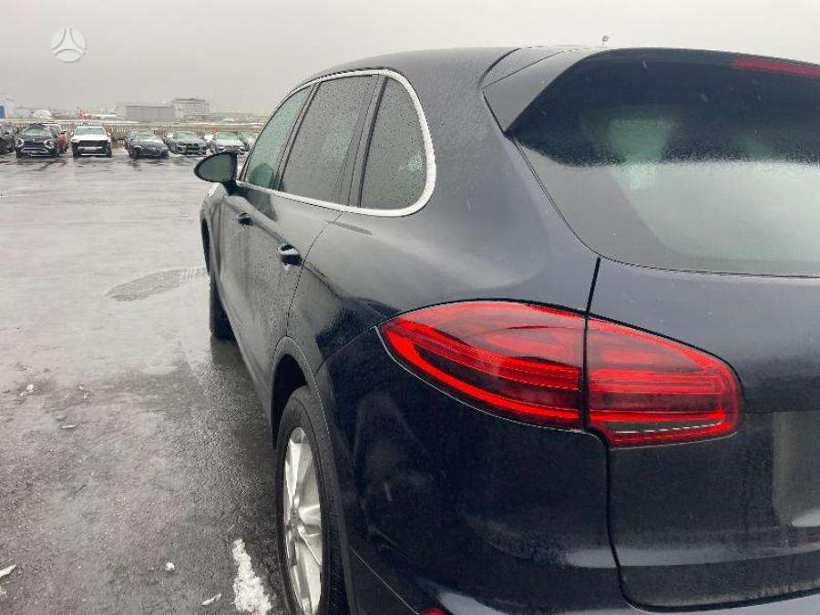 Zils Porsche Cayenne 2016 Šauļi, ar dzinēja tilpumu 3.60 L un nobraukumu 204 tūkst. km par 9950 €, foto 24 vietnē AUTOMOTO.COM.LV