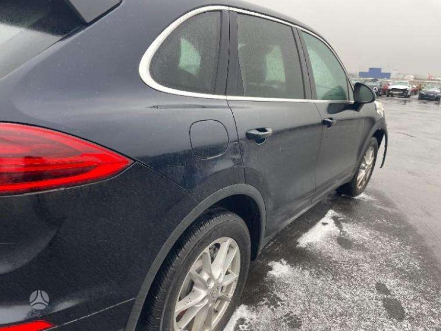 Zils Porsche Cayenne 2016 Šauļi, ar dzinēja tilpumu 3.60 L un nobraukumu 204 tūkst. km par 9950 €, foto 28 vietnē AUTOMOTO.COM.LV