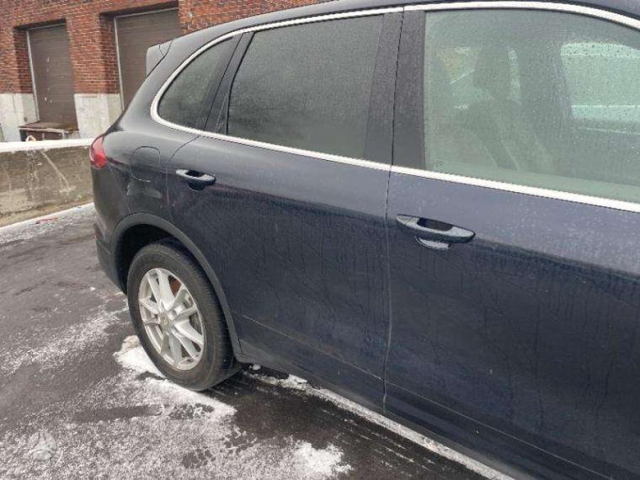 Zils Porsche Cayenne 2016 Šauļi, ar dzinēja tilpumu 3.60 L un nobraukumu 204 tūkst. km par 9950 €, foto 33 vietnē AUTOMOTO.COM.LV