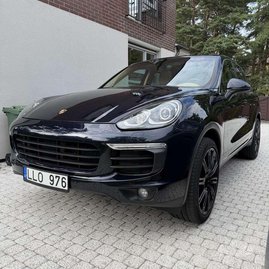 Blue Porsche Cayenne 2016 in Klaipeda, with an engine capacity of 3.60 L and mileage of 151 thousand km for 22900 €, photo 3 on AUTOMOTO.COM.LV