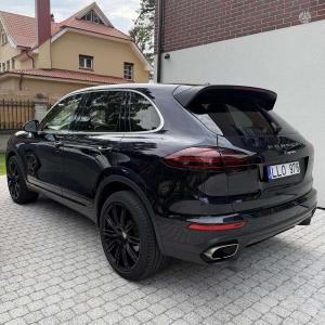 Blue Porsche Cayenne 2016 in Klaipeda, with an engine capacity of 3.60 L and mileage of 151 thousand km for 22900 €, photo 5 on AUTOMOTO.COM.LV