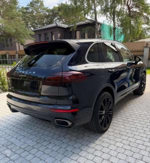Blue Porsche Cayenne 2016 in Klaipeda, with an engine capacity of 3.60 L and mileage of 151 thousand km for 22900 €, photo 6 on AUTOMOTO.COM.LV