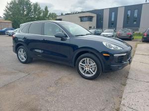 Blue Porsche Cayenne 2016 in Siauliai, with an engine capacity of 3.60 L and mileage of 273 thousand km for 16750 €, photo 4 on AUTOMOTO.COM.LV