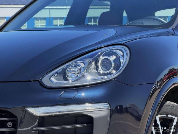 Zils Porsche Cayenne 2017 Tauragė, ar dzinēja tilpumu 3.00 L un nobraukumu 124 tūkst. km par 25500 €, foto 3 vietnē AUTOMOTO.COM.LV