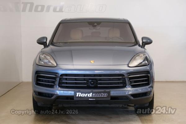 Blue Porsche Cayenne 2018 in Tallinn, with an engine capacity of 2.90 L and mileage of 170 thousand km for 48900 €, photo 3 on AUTOMOTO.COM.LV