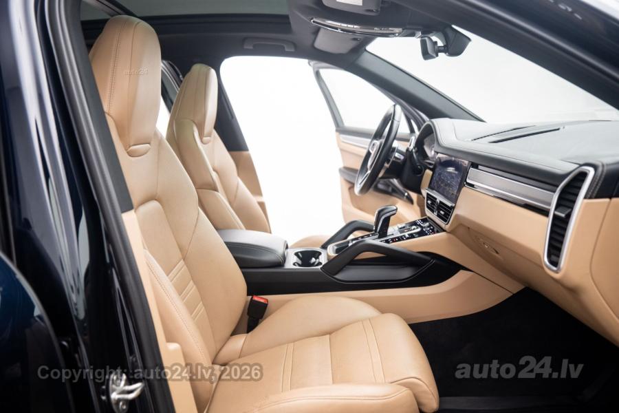 Zils Porsche Cayenne 2018 Tallina, ar dzinēja tilpumu 2.90 L un nobraukumu 200 tūkst. km par 34999 €, foto 11 vietnē AUTOMOTO.COM.LV