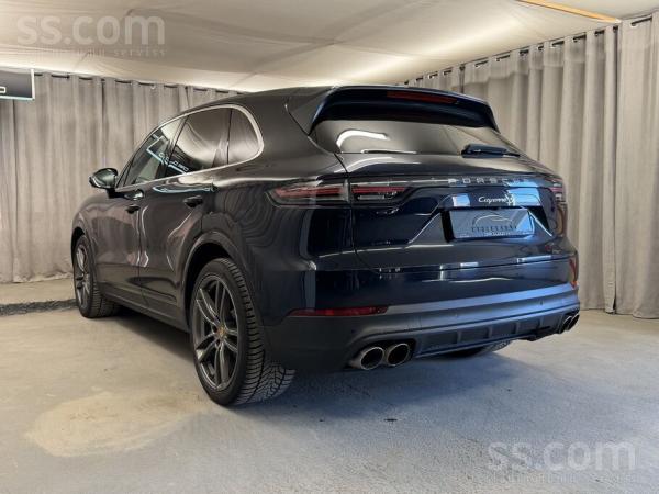 Blue Porsche Cayenne 2018 in Riga, with an engine capacity of 2.90 L and mileage of 99 thousand km for 49990 €, photo 6 on AUTOMOTO.COM.LV