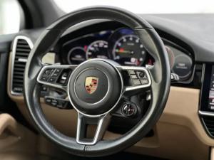 Синий Порше Каен 2018 в Рига, объемом двигателя 3.00 л и пробегом 170 тыс. км за 52900 €, фото 20 на AUTOMOTO.COM.LV
