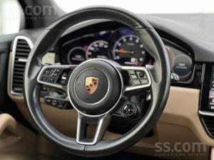 Blue Porsche Cayenne 2018 in Riga, with an engine capacity of 3.00 L and mileage of 170 thousand km for 52900 €, photo 20 on AUTOMOTO.COM.LV