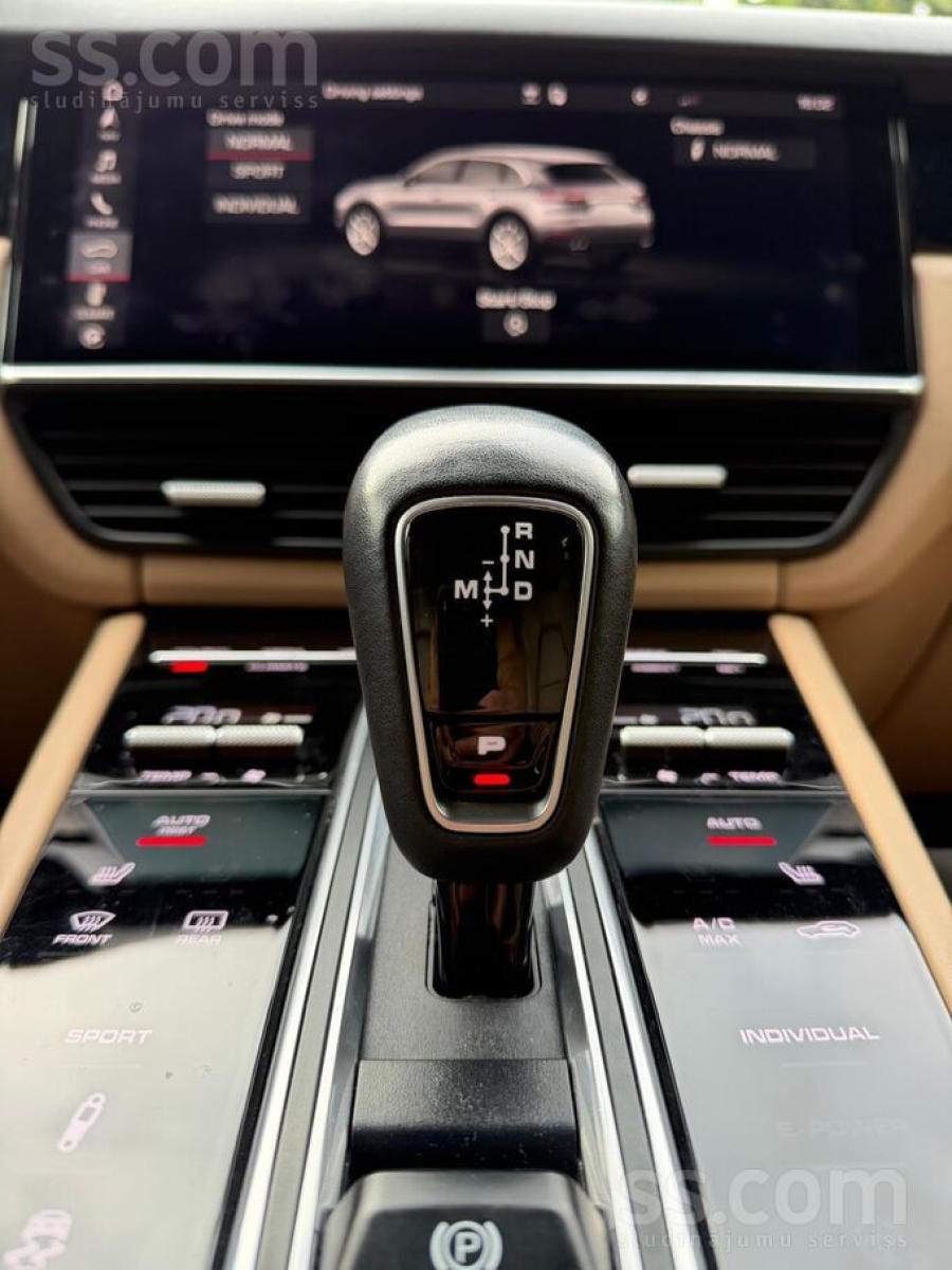 Zils Porsche Cayenne 2018 Rīga, ar dzinēja tilpumu 3.00 L un nobraukumu 148 tūkst. km par 38500 €, foto 7 vietnē AUTOMOTO.COM.LV