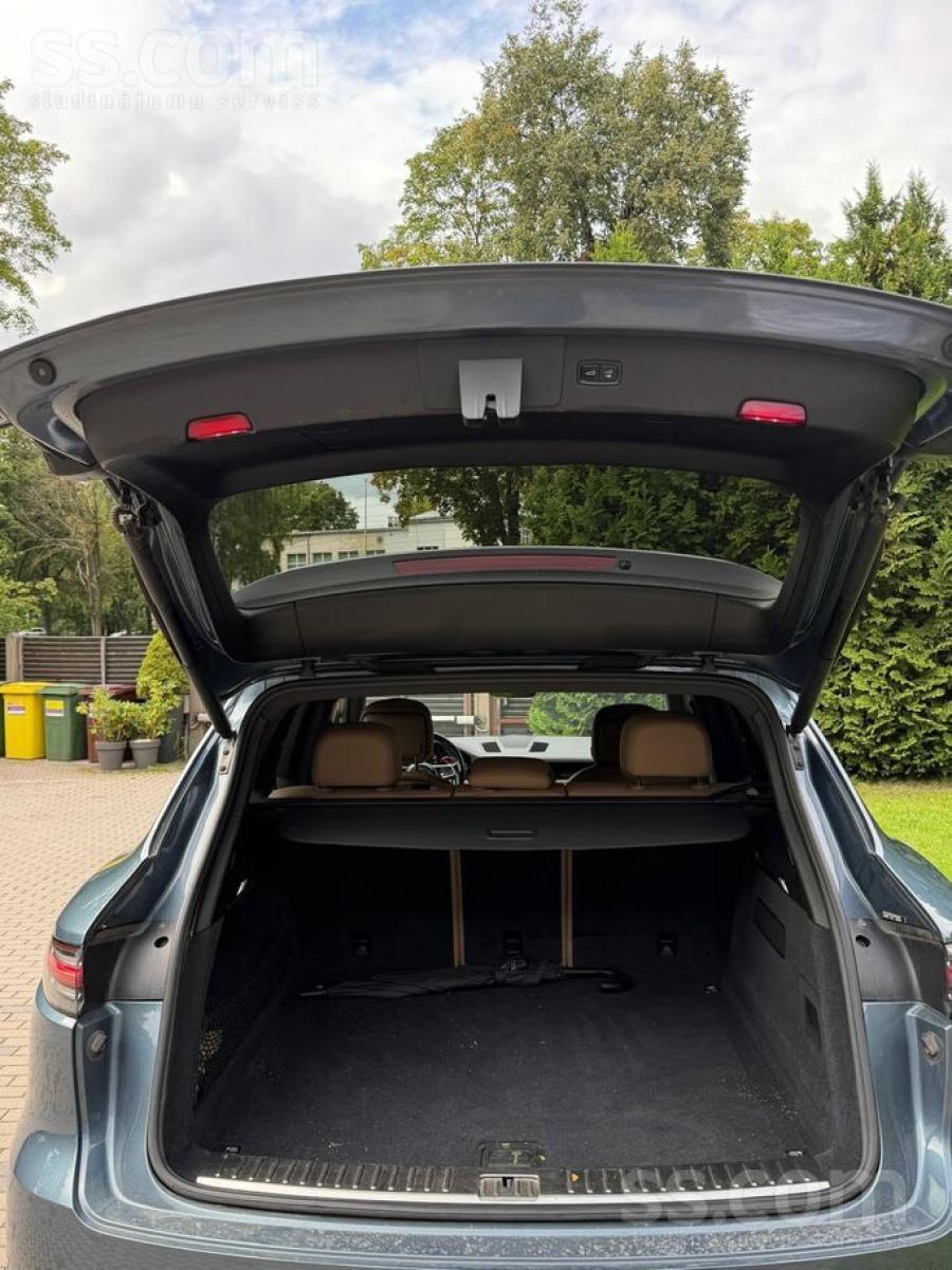 Zils Porsche Cayenne 2018 Rīga, ar dzinēja tilpumu 3.00 L un nobraukumu 148 tūkst. km par 38500 €, foto 9 vietnē AUTOMOTO.COM.LV