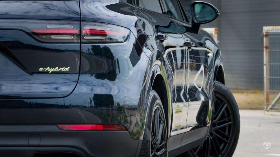 Zils Porsche Cayenne 2019 Marijampole, ar dzinēja tilpumu 3.00 L un nobraukumu 200 tūkst. km par 36777 €, foto 28 vietnē AUTOMOTO.COM.LV