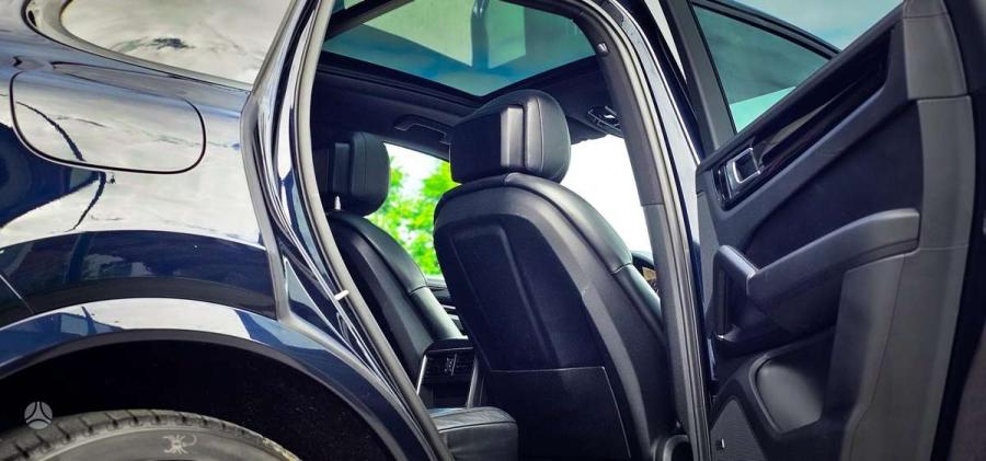 Zils Porsche Cayenne 2019 Marijampole, ar dzinēja tilpumu 3.00 L un nobraukumu 200 tūkst. km par 36777 €, foto 41 vietnē AUTOMOTO.COM.LV