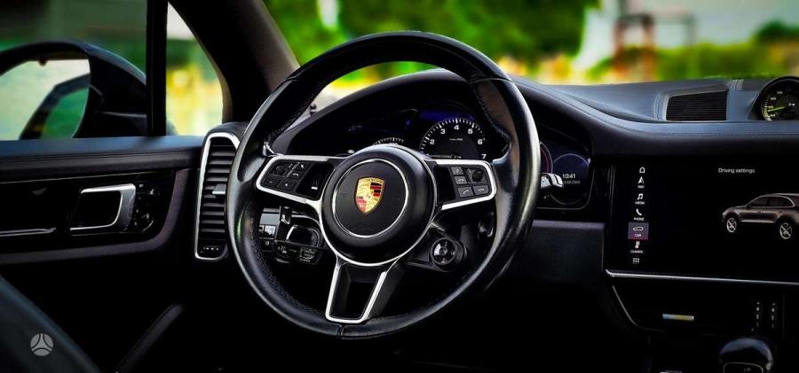 Zils Porsche Cayenne 2019 Marijampole, ar dzinēja tilpumu 3.00 L un nobraukumu 200 tūkst. km par 36777 €, foto 47 vietnē AUTOMOTO.COM.LV
