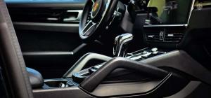 Zils Porsche Cayenne 2019 Marijampole, ar dzinēja tilpumu 3.00 L un nobraukumu 200 tūkst. km par 36777 €, foto 50 vietnē AUTOMOTO.COM.LV