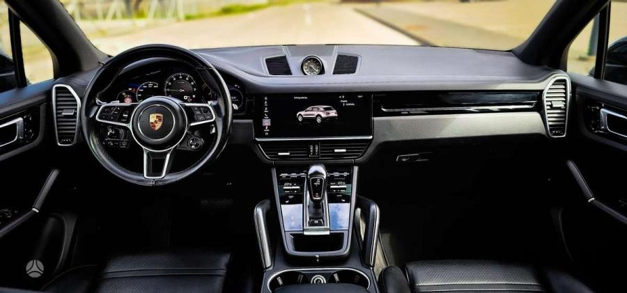 Zils Porsche Cayenne 2019 Marijampole, ar dzinēja tilpumu 3.00 L un nobraukumu 200 tūkst. km par 36777 €, foto 53 vietnē AUTOMOTO.COM.LV
