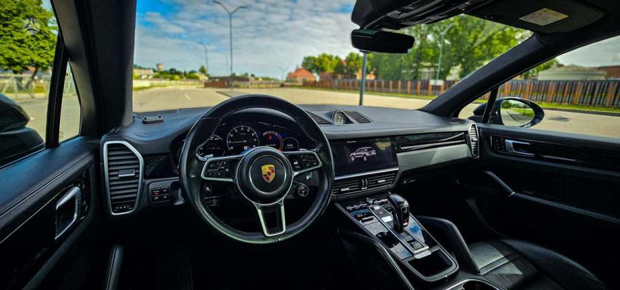 Zils Porsche Cayenne 2019 Marijampole, ar dzinēja tilpumu 3.00 L un nobraukumu 200 tūkst. km par 36777 €, foto 54 vietnē AUTOMOTO.COM.LV