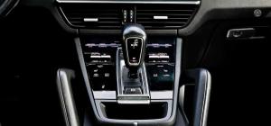 Zils Porsche Cayenne 2019 Marijampole, ar dzinēja tilpumu 3.00 L un nobraukumu 200 tūkst. km par 36777 €, foto 55 vietnē AUTOMOTO.COM.LV