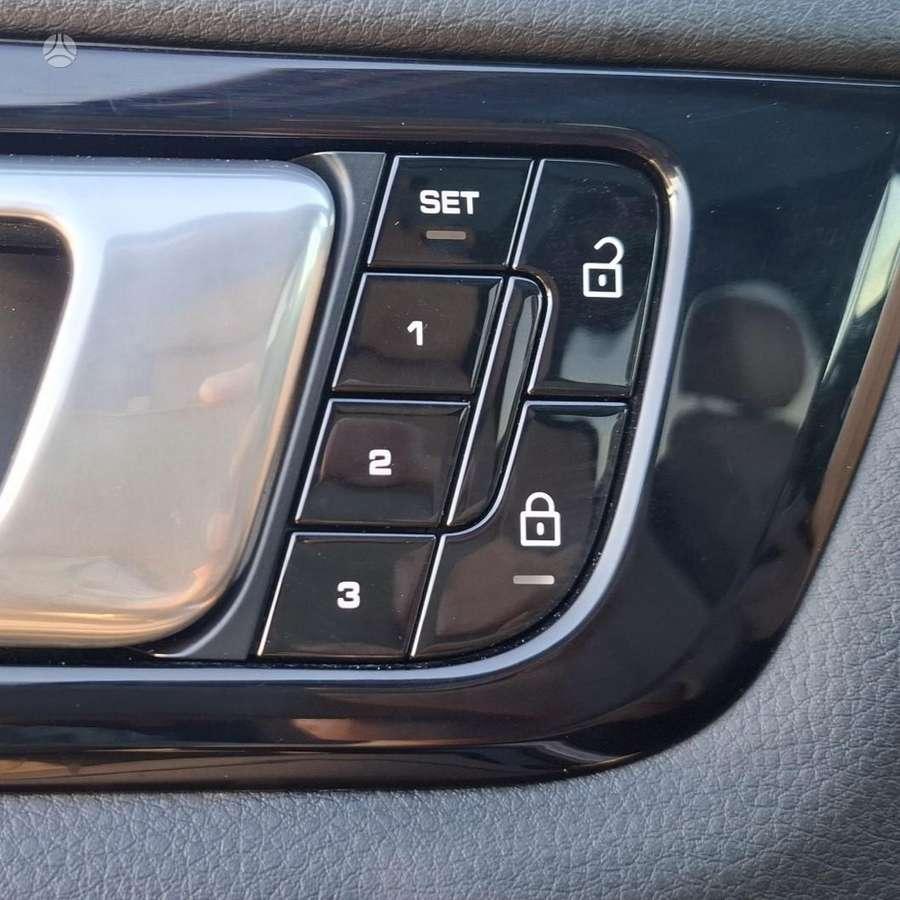 Zils Porsche Cayenne 2019 Viļņa, ar dzinēja tilpumu 2.89 L un nobraukumu 94 tūkst. km par 46900 €, foto 25 vietnē AUTOMOTO.COM.LV