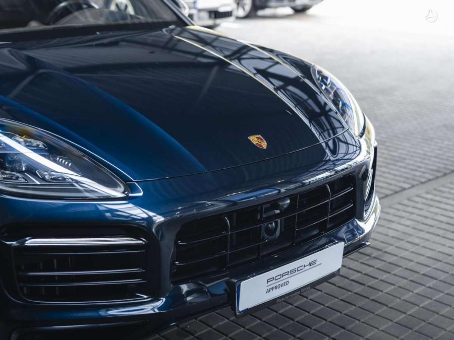 Blue Porsche Cayenne 2019 in Vilnius, with an engine capacity of 2.89 L and mileage of 126 thousand km for 59911 €, photo 9 on AUTOMOTO.COM.LV