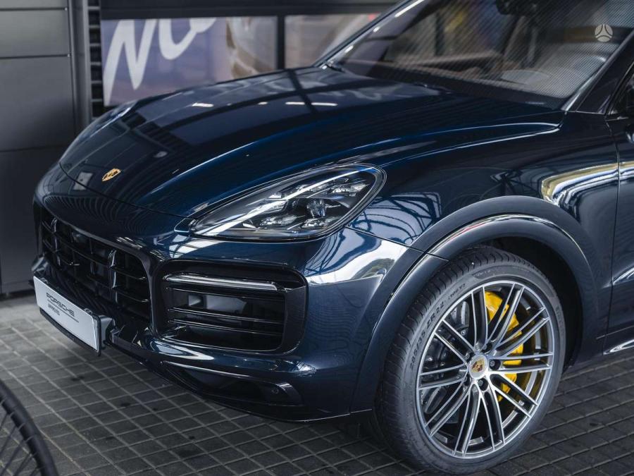 Blue Porsche Cayenne 2019 in Vilnius, with an engine capacity of 2.89 L and mileage of 126 thousand km for 59911 €, photo 11 on AUTOMOTO.COM.LV