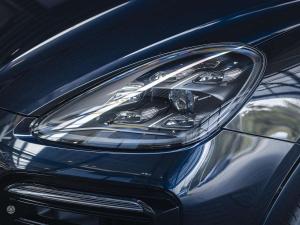 Blue Porsche Cayenne 2019 in Vilnius, with an engine capacity of 2.89 L and mileage of 126 thousand km for 59911 €, photo 12 on AUTOMOTO.COM.LV