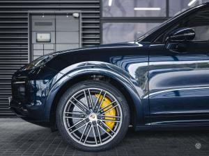 Blue Porsche Cayenne 2019 in Vilnius, with an engine capacity of 2.89 L and mileage of 126 thousand km for 59911 €, photo 19 on AUTOMOTO.COM.LV