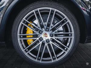 Blue Porsche Cayenne 2019 in Vilnius, with an engine capacity of 2.89 L and mileage of 126 thousand km for 59911 €, photo 21 on AUTOMOTO.COM.LV