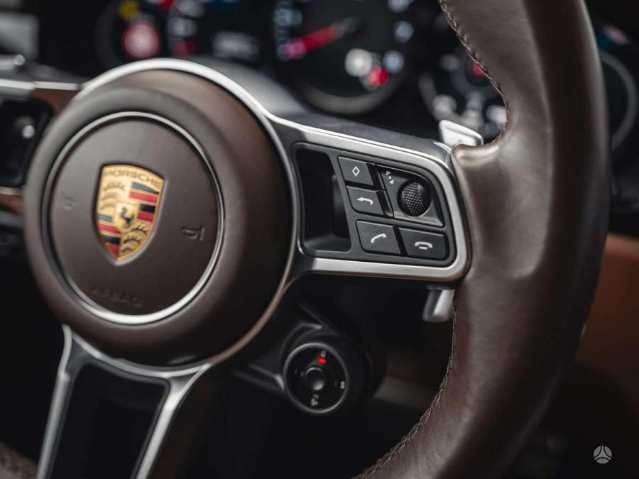 Blue Porsche Cayenne 2019 in Vilnius, with an engine capacity of 2.89 L and mileage of 126 thousand km for 59911 €, photo 31 on AUTOMOTO.COM.LV