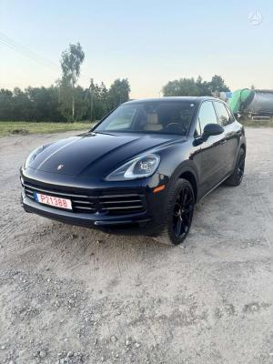 Blue Porsche Cayenne 2019 in Klaipeda, with an engine capacity of 3.00 L and mileage of 228 thousand km for 19999 €, photo  on AUTOMOTO.COM.LV