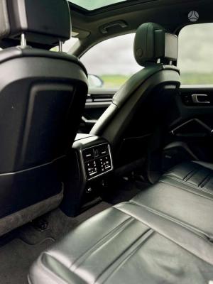 Zils Porsche Cayenne 2019 Kauņa, ar dzinēja tilpumu 2.89 L un nobraukumu 149 tūkst. km par 45000 €, foto 19 vietnē AUTOMOTO.COM.LV