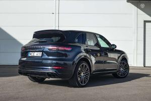 Blue Porsche Cayenne 2019 in Klaipeda, with an engine capacity of 4.00 L and mileage of 118 thousand km for 44337 €, photo 8 on AUTOMOTO.COM.LV