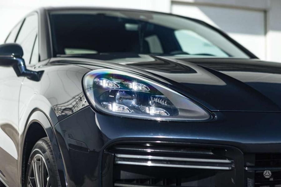 Blue Porsche Cayenne 2019 in Klaipeda, with an engine capacity of 4.00 L and mileage of 118 thousand km for 44337 €, photo 10 on AUTOMOTO.COM.LV
