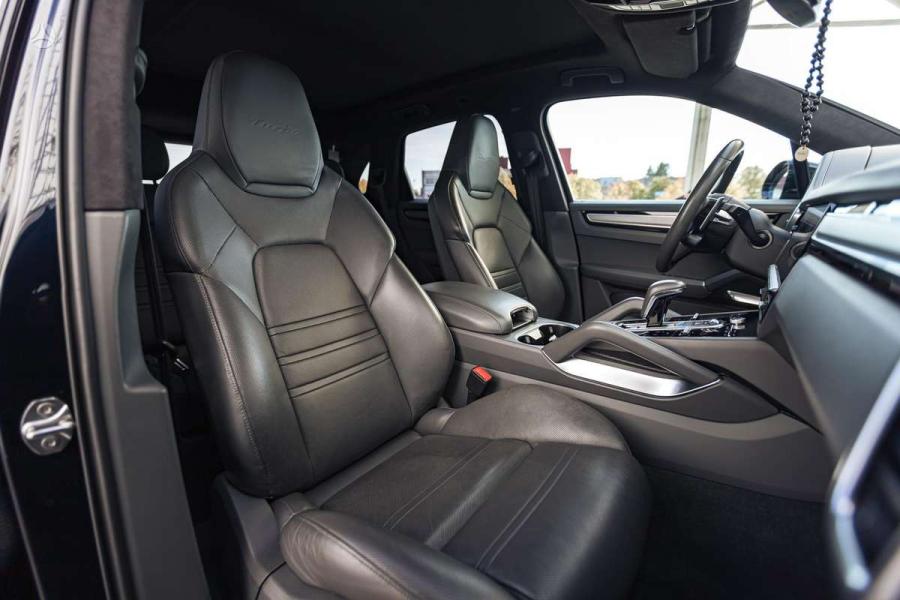 Blue Porsche Cayenne 2019 in Klaipeda, with an engine capacity of 4.00 L and mileage of 118 thousand km for 44337 €, photo 19 on AUTOMOTO.COM.LV