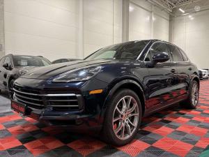Blue Porsche Cayenne 2019 in Vilnius, with an engine capacity of 2.89 L and mileage of 94 thousand km for 47990 €, photo  on AUTOMOTO.COM.LV
