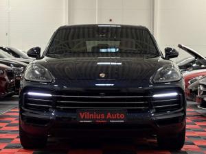 Blue Porsche Cayenne 2019 in Vilnius, with an engine capacity of 2.89 L and mileage of 94 thousand km for 47990 €, photo 3 on AUTOMOTO.COM.LV