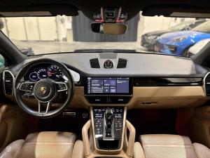 Blue Porsche Cayenne 2019 in Vilnius, with an engine capacity of 2.89 L and mileage of 94 thousand km for 47990 €, photo 21 on AUTOMOTO.COM.LV