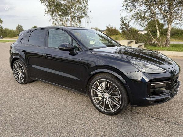 Blue Porsche Cayenne 2019 in Klaipeda, with an engine capacity of 4.00 L and mileage of 119 thousand km for 47900 €, photo 6 on AUTOMOTO.COM.LV