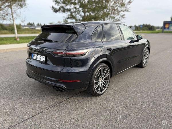 Blue Porsche Cayenne 2019 in Klaipeda, with an engine capacity of 4.00 L and mileage of 119 thousand km for 47900 €, photo 7 on AUTOMOTO.COM.LV