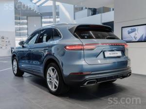 Blue Porsche Cayenne 2019 in Riga, with an engine capacity of 3.00 L and mileage of 92 thousand km for 39000 €, photo 3 on AUTOMOTO.COM.LV