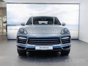Blue Porsche Cayenne 2019 in Riga, with an engine capacity of 3.00 L and mileage of 92 thousand km for 39000 €, photo 8 on AUTOMOTO.COM.LV
