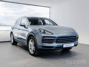 Blue Porsche Cayenne 2019 in Riga, with an engine capacity of 3.00 L and mileage of 92 thousand km for 39000 €, photo 9 on AUTOMOTO.COM.LV